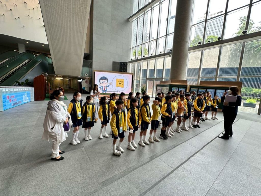 2024年5月28及29日_五年級參觀香港立法會 – Po Leung Kuk Lam Man Chan English Primary School